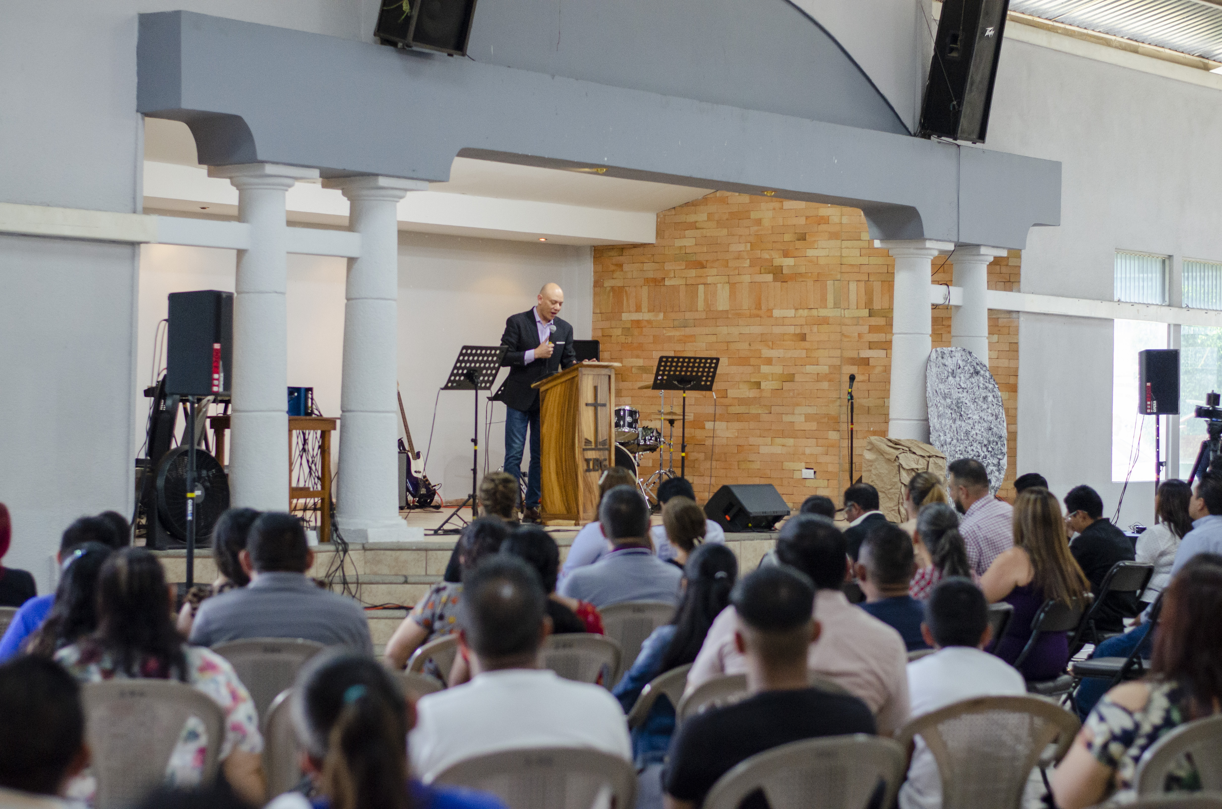 Index of /conocenos/img/